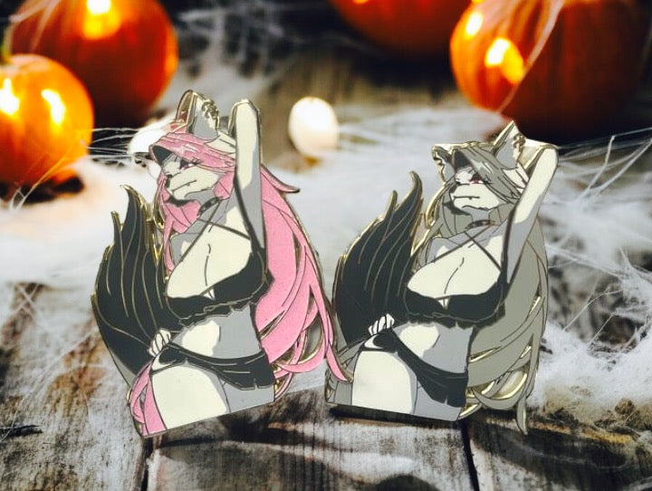 Loona Limited Edition Pin – Buki Pins