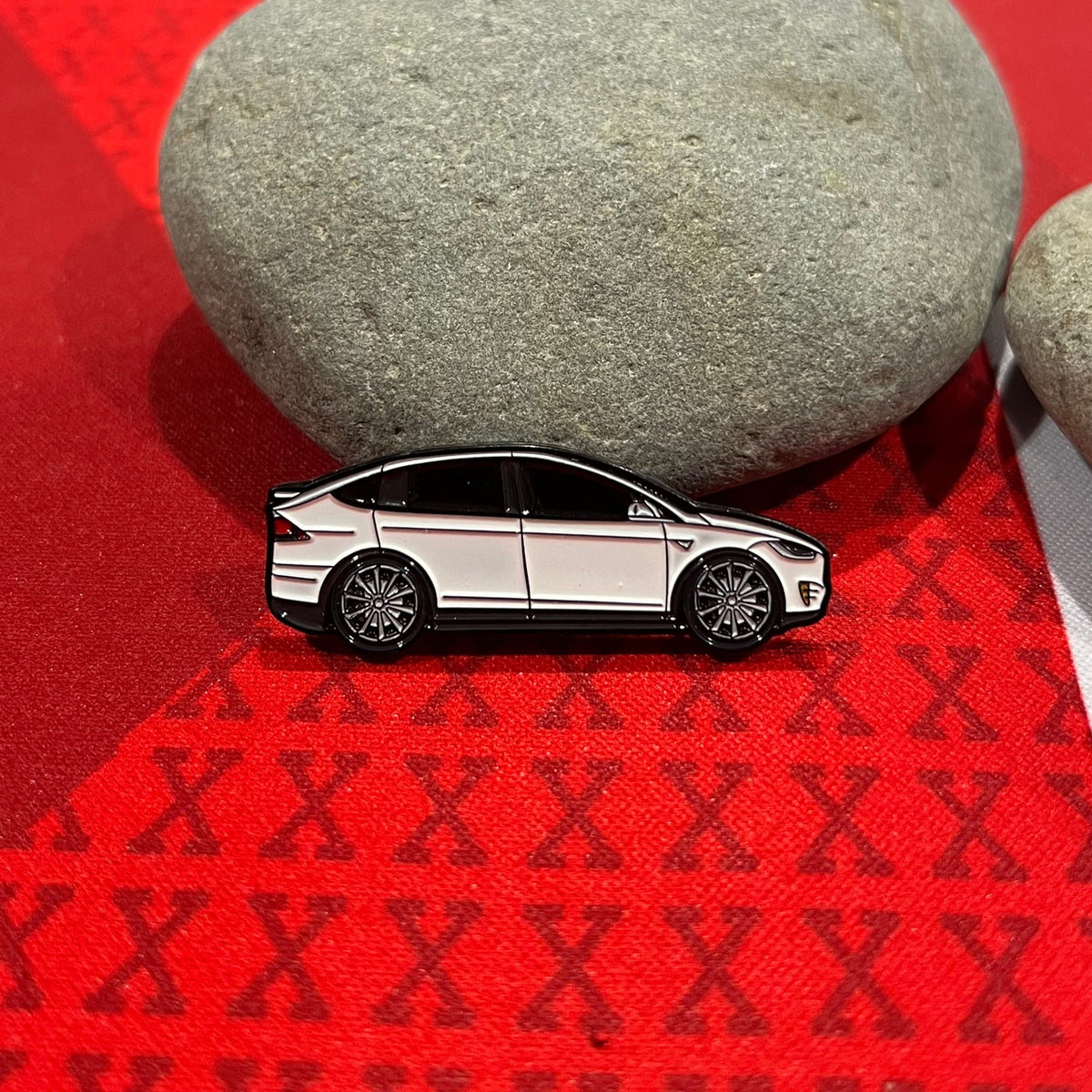 Tesla X Suv Pin – Buki Pins